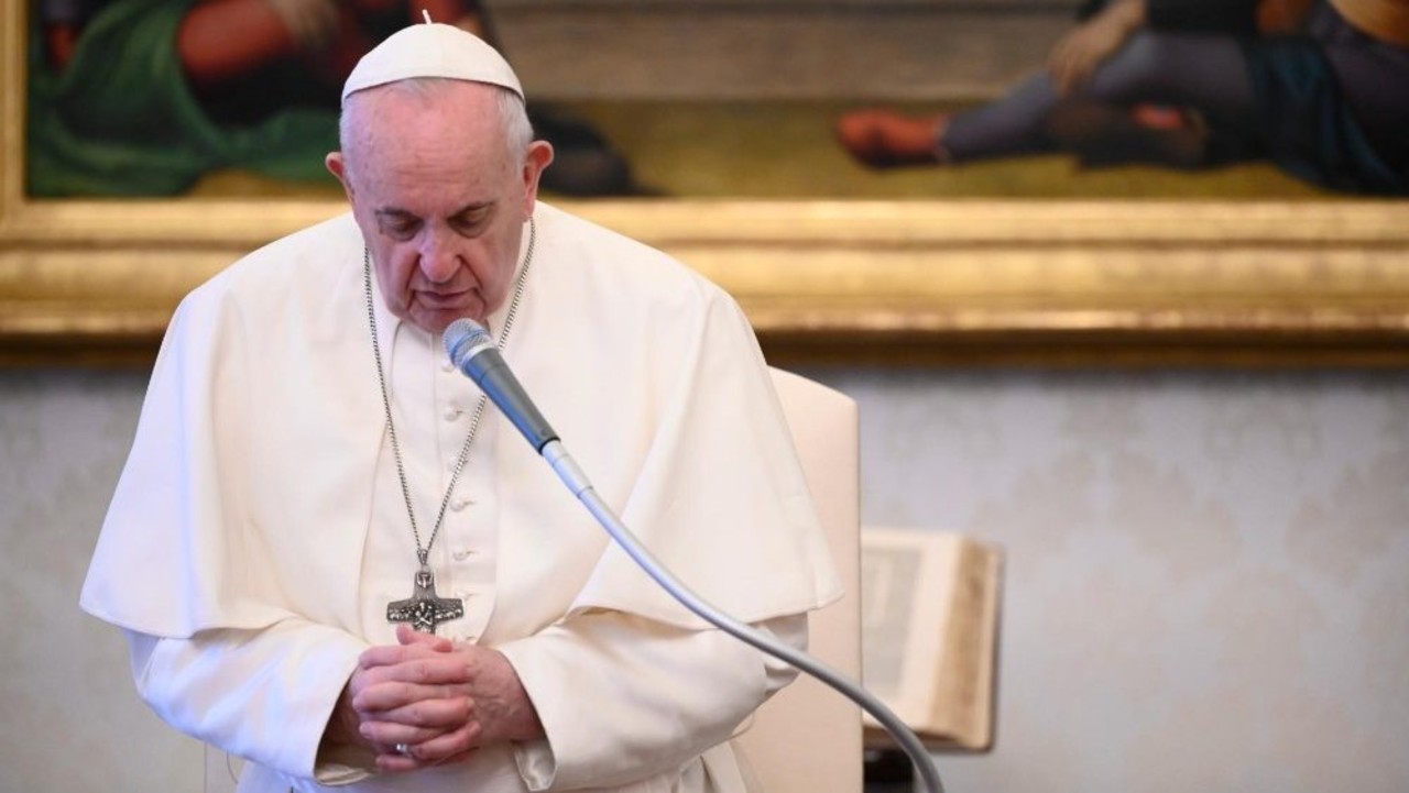 Pope at Audience: We are never alone if we bring our lives to God in ...