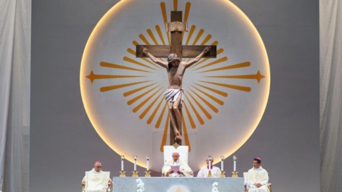 Pope at Mass: Love is the centre of the Gospel - Digital Catholic ...